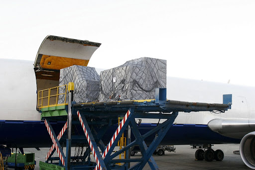 AMLO sobre prohibición de operaciones de transporte de carga del AICM